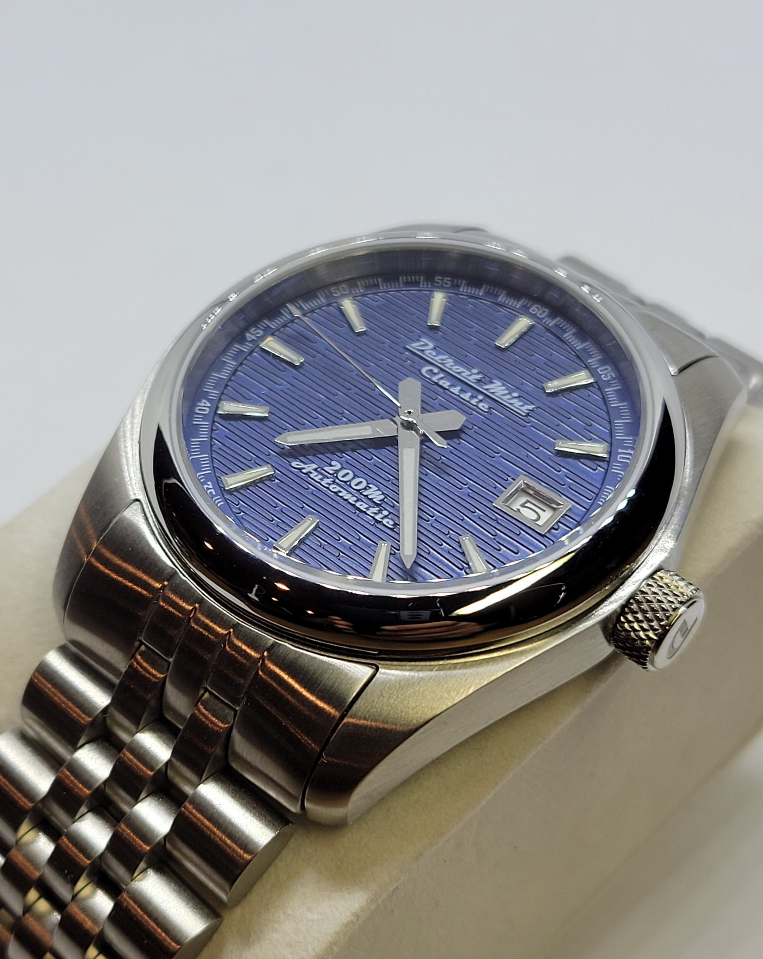 Detroit Mint Classic Blue Sky Drive | Detroit Mint